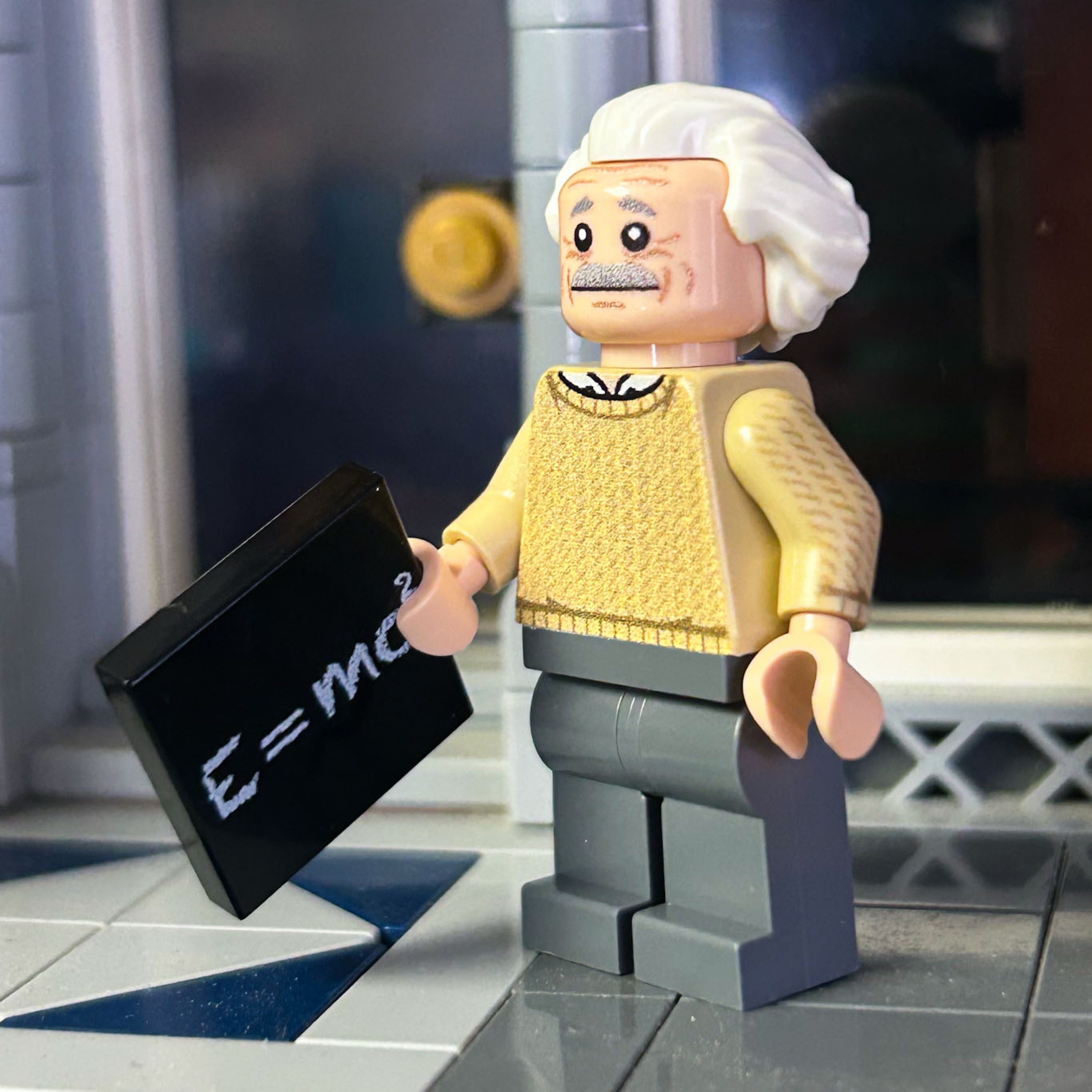 Albert Einstein Minifig made using LEGO parts - B3 Customs – Fandom Figs